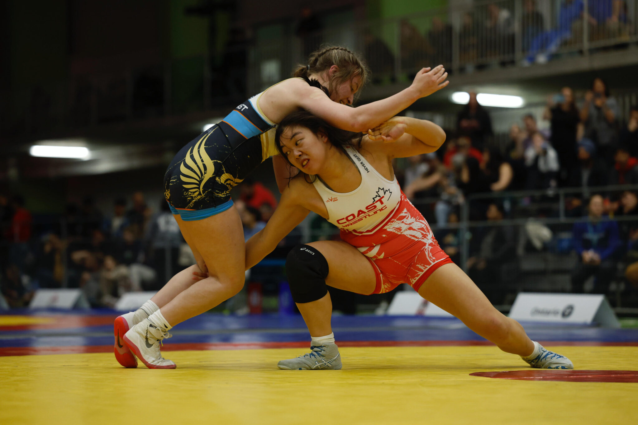 Les femmes de moins de 19 ans, et les hommes de femmes de moins de 17 ...